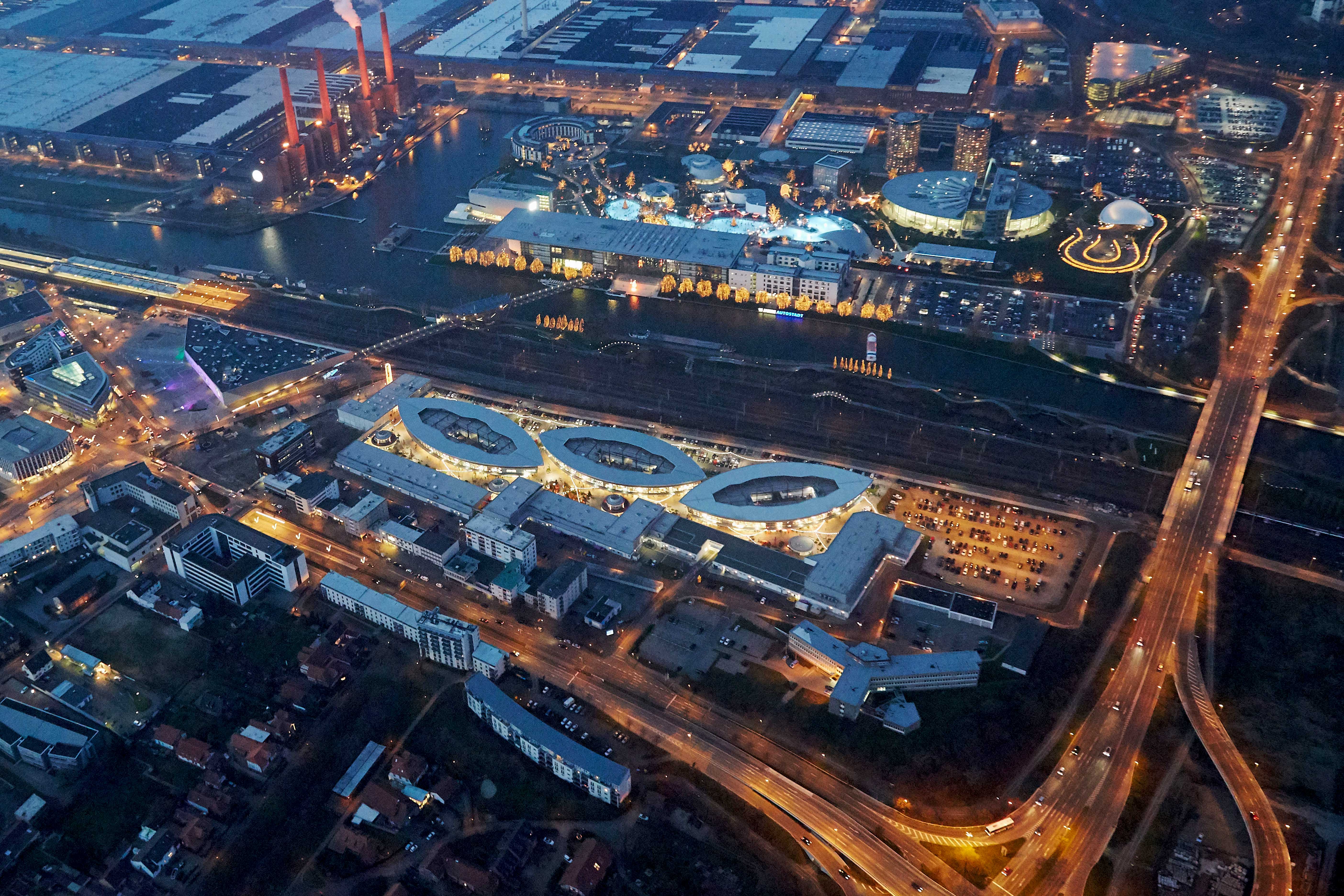 Center­impressionen | designer outlets Wolfsburg